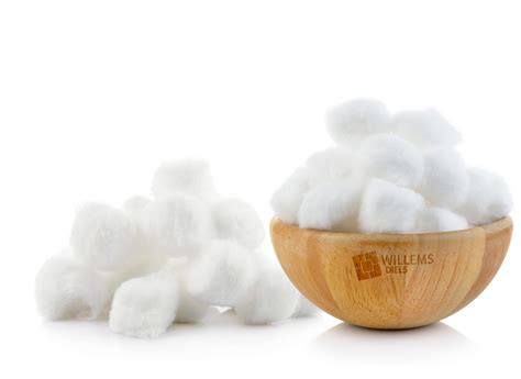 Вата на белом фоне Zefirka Club фото и картинки