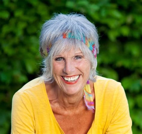 25 Ways To Style Long Pixie Cuts For Thin Hair