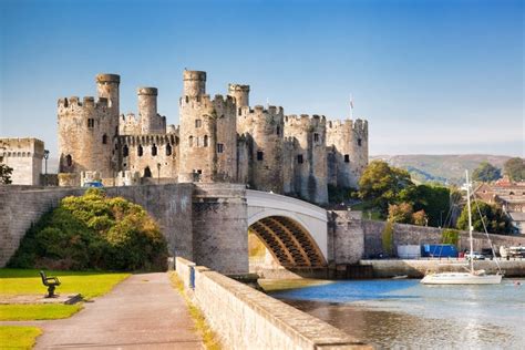 Life In A Medieval Castle Medieval Castle Fabdq