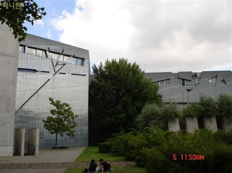 건축 베를린 유태인 박물관 And 다니엘 리베스킨트 Daniel Libeskind 네이버 블로그