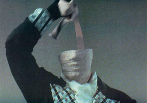 A Real Life 3d Invisibility Cloak Scientists Make Gold Disappear