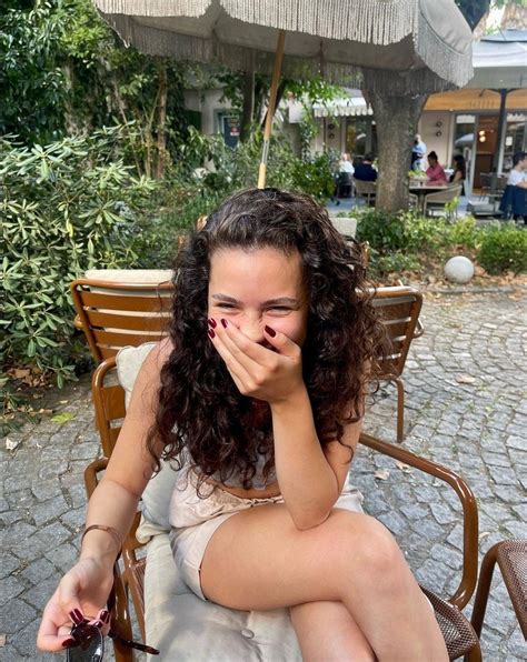 Melis On Ig Turkish Actors Hot Curly Hair Styles Dreadlocks Actresses Beauty