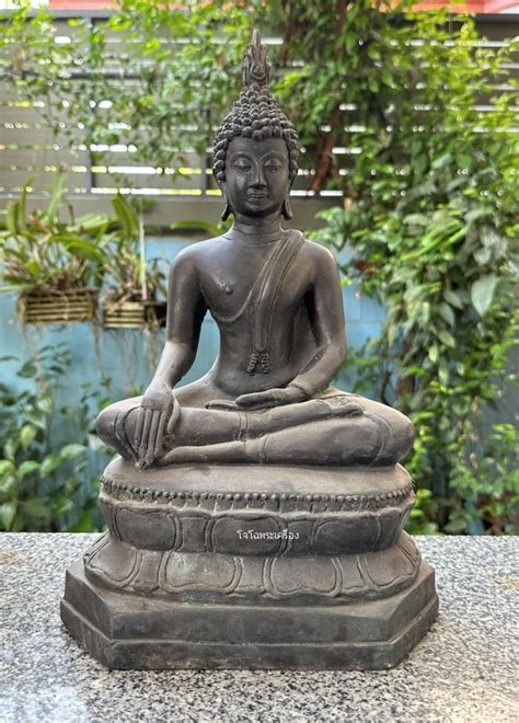 พระพุทธรูปศิลปะแบบสมัยเชียงแสนเนื้อทองเหลืองเก่าล้อพิมพ์พุทธศิลป์สิงห์๓ประณีตสวยงามมาก ขนาดหน้า