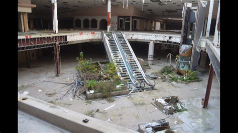Exclusive Video Walk Through Rolling Acres Mall One Final Time