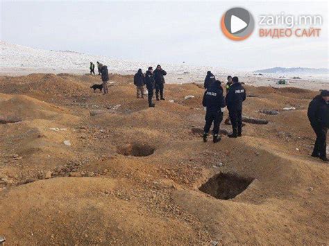 Хууль бусаар алт олборлож байсан иргэдийг албадан тараажээ