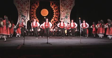 70 г на сцената Фолклорен ансамбъл „Филип Кутев“ празнува юбилей с 3 концерта в НДК Btv Новините