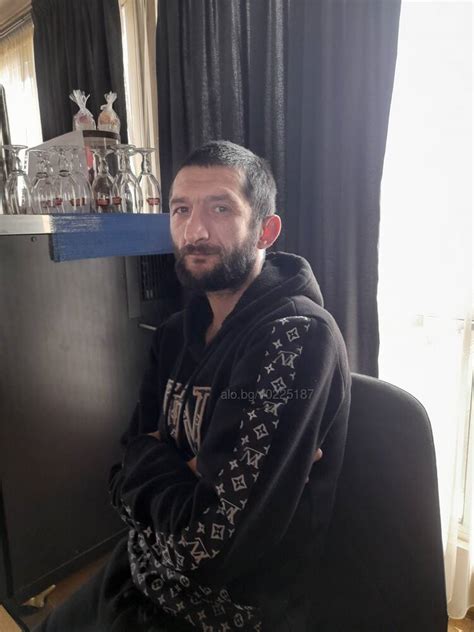 Адам и ева Мъж търси жена за секс София Предлагам платени секс услуги