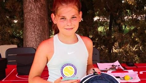 Daniela Català La Benjamina Del Tenis Gandià Guanya El Torneig More