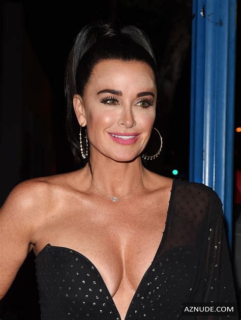 Kyle Richards Sexy At Delilah Nightclub In West Hollywood AZNude