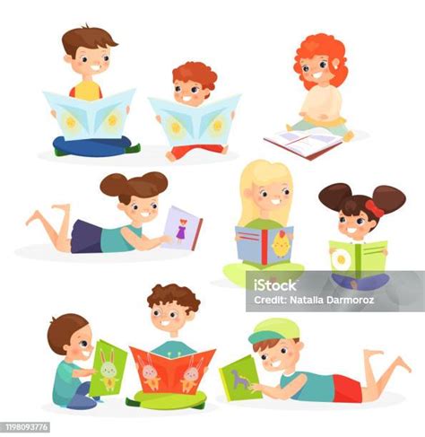 책을 읽는 어린이 평면 벡터 일러스트 세트 유치한 이야기 만화 캐릭터를 즐기는 귀여운 아이들 흰색 배경에 고립 된 사진을보고 교과서와 쾌활한 유아 개발에 대한 스톡 벡터