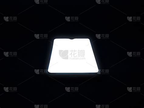 黑色背景下的黑屏手机