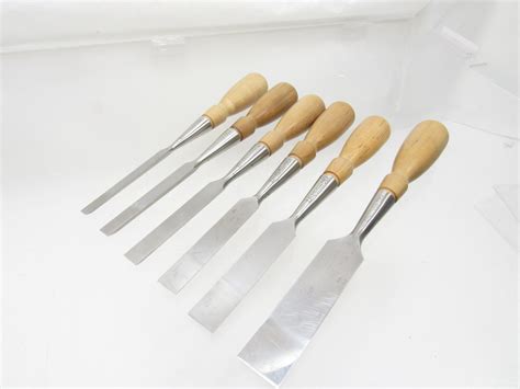 Minty Lie Nielsen 6 Piece Chisel Set In Lie Nielsen Leather Roll 1 4 3