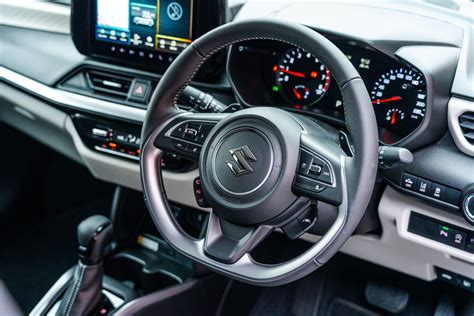 Suzuki Swift Vs Toyota Yaris Comparison Carexpert