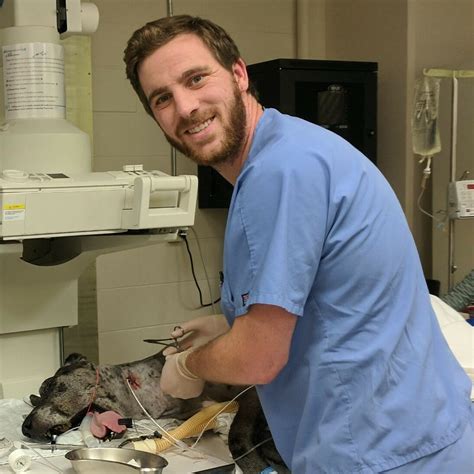 Dr Ryan Bray Internal Medicine Vetvacation Ce