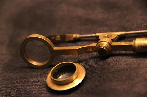 A Very Good Georgian Compass Microscope Fleaglass