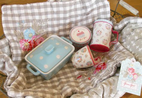 배경 화면 푸른 겨울 장미 화이트 주석 베이지 색 이불 폴카 창백한 깅엄 컵 케익 루카스 셰이커 도트