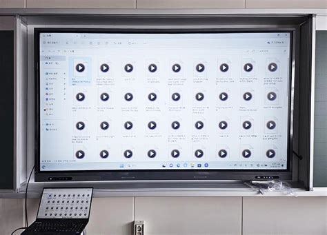 서울 Oo고등학교 전자칠판 설치사례 주 와이에스엠