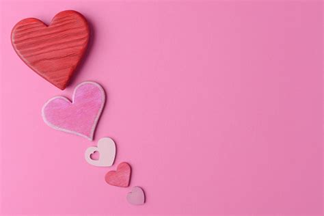 복사 공간이 있는 분홍색 배경에 다양한 발렌타인 하트 발렌타인 데이 크리 에이 티브 인사말 카드 템플릿 0명에 대한 스톡 사진 및 기타 이미지 Istock