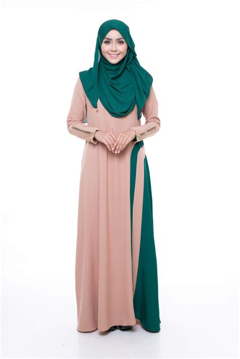 Chira Muslimah S Gallery Muslimahs Outfit Jubah And Jubah Dress