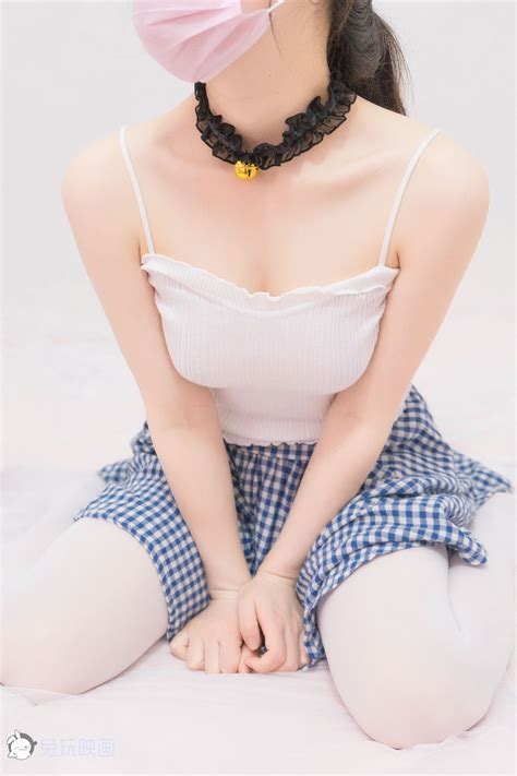 토끼영상 C05001 흰색 실크스타킹이 귀엽네요 V2ph