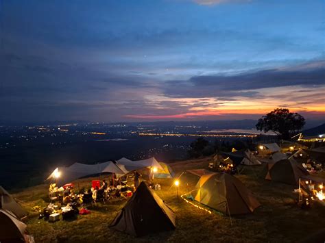 รีวิวลานกางเต็นท์ ไร่ Ssb Park เขายายเที่ยง แกลเลอรีที่โพสต์โดย Koi Chatwarin Lemon8