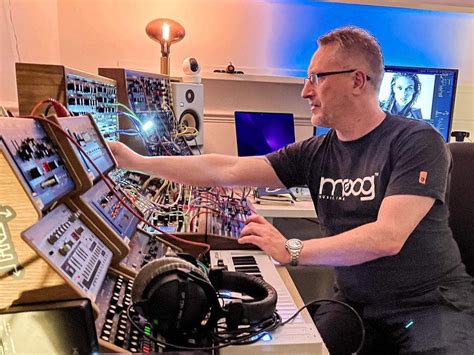 Red Mercurys ‘firefly A Mind Blowing Music Journey With Stunning