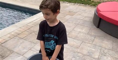 Gmas Ginger Zee Unveils Incredible Swimming Pool Fans React Hello