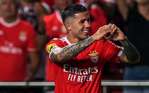 Técnico Do Benfica Critica Investida Do Chelsea Por Enzo