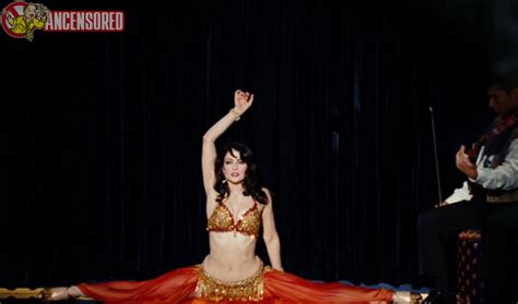 Naked Tracy Phillips In Charlie Wilsons War