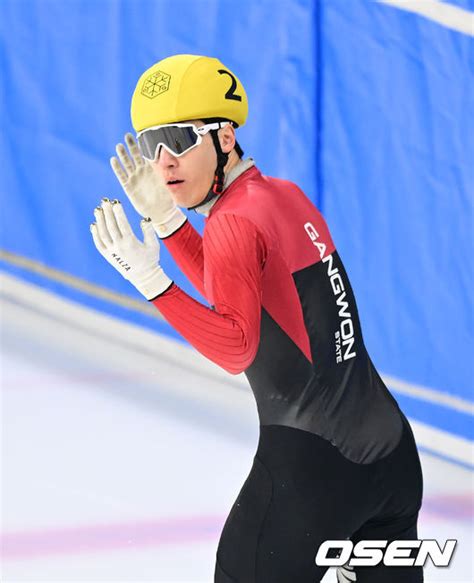 황대헌 박지원 또 충돌 승자는 박지원 심판 판정 갈린 준준결승 미주중앙일보