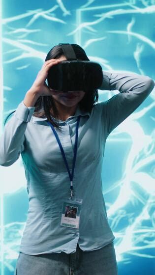 Vertical It Expert Using Vr Headset Programming Artificial Intelligence Computing Simulating