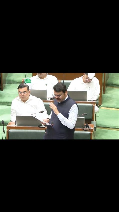 Jilha Varta News आरोपी अखिलेश शुक्ला याला कल्याणच्या खडकपाडा पोलिस