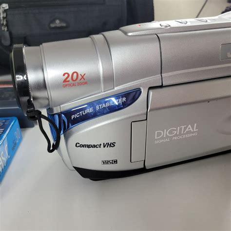 Jvc Compact Vhs Camcorder Gr Axm18u Silver With Bag Cords Tapes Vintage