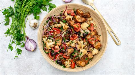 Roasted Cauliflower Panzanella Salad Recipe