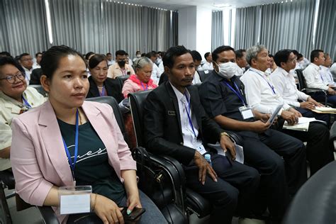 រូបភាពសកម្មភាព ឯកឧត្តម តុប ឫទ្ធី អគ្គនាយកនៃអគ្គនាយកដ្ឋានសេវាកម្មច្បាប់ និងបច្ចេកទេស