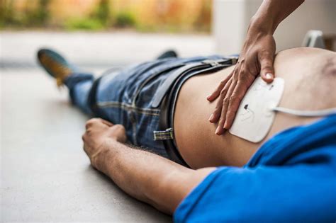 How To Use A Defibrillator Cosmos Solutions