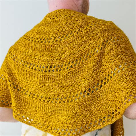 Ravelry Mingling Daisies Shawl Pattern By Stephen West
