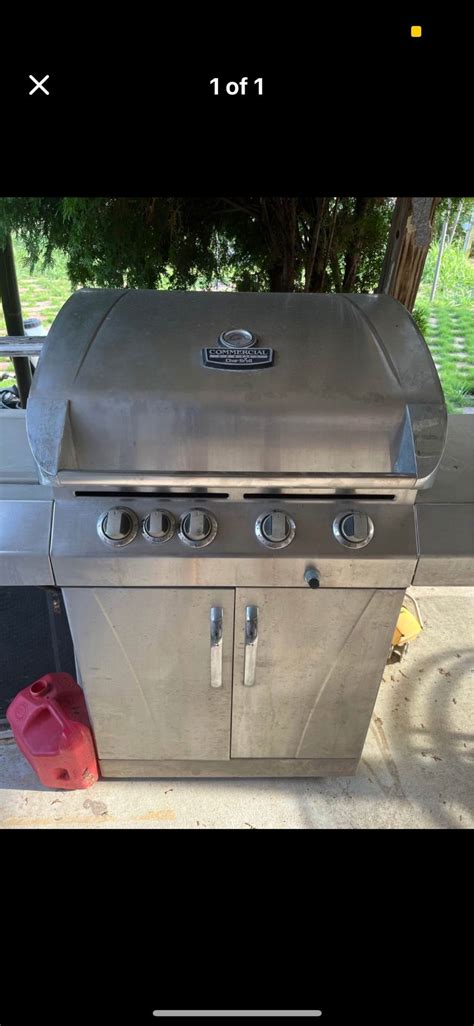 Commercial Series Charbroil 5 Burner Gas Grill