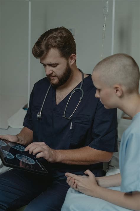 간병인 간호사 객관적인 건강 검진 건강 관리사 건강 서비스 건강 진단 돌보다 병원 손 수직 쐈어 시험 신체 검사 약 여 의사 예방 치료 요양