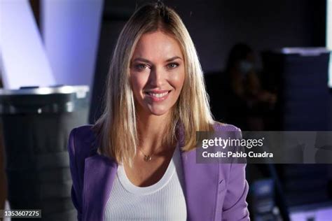 Helen Lindes Photos Photos And Premium High Res Pictures Getty Images