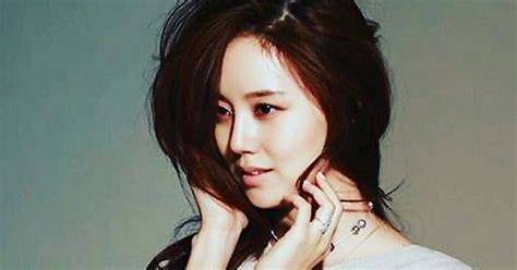 청순 혹은 시크 문채원 절정의 고혹미