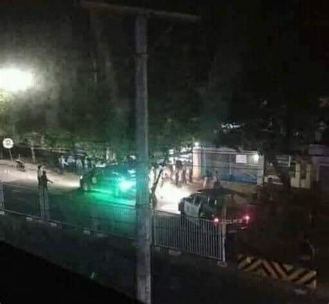 Khit Thit Media ပဲခူးတွင် ရဲနှင့်စစ်တပ် အပြန်အလှန်