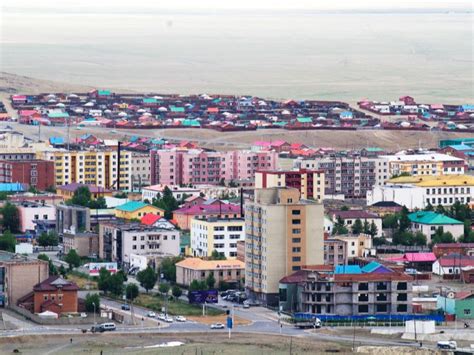 Өвөрхангай аймагт АШУҮИС ийн сувилахуйн анги нээгдэж 63 оюутан сувилагч болохоор бэлтгэгдэж