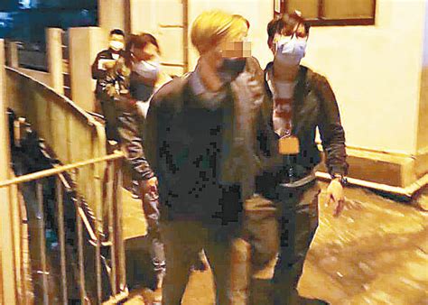 洋補習教師向兩女童發淫照 東方日報