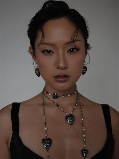 Nhan S C I Th Ng C A H Thu Anh N Ch Nh Phim A O