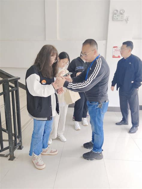 时刻绷紧防范之弦 谨防新型电信诈骗保卫处开展学生安装国家反诈中心APP情况大检查 遵义医专保卫处