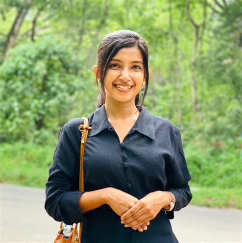 මේ කාලයකට පෙරාතුව එක් කාර්තුවක මා සිටි වටපිටාවය මා වටා වූ දේවල්‍ ය මා වටා උන් අයගෙ කතාවය දැන්