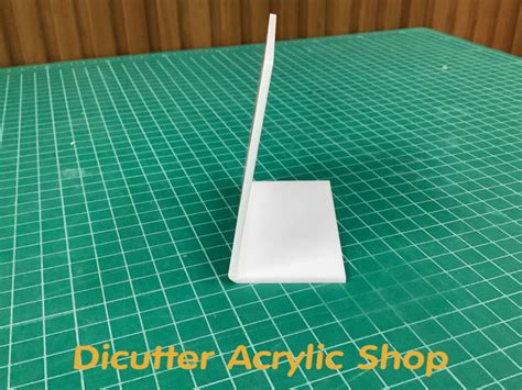 ป้ายห้ามสูบบุหรี่ ภายในห้องพัก Dicutter Shop