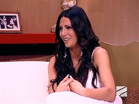 ჩემმა ბავშვობამ მაქცია ძლიერ ადამიანად შორენა ბეგაშვილი ჩემმა ბავშვობამ მაქცია ძლიერ