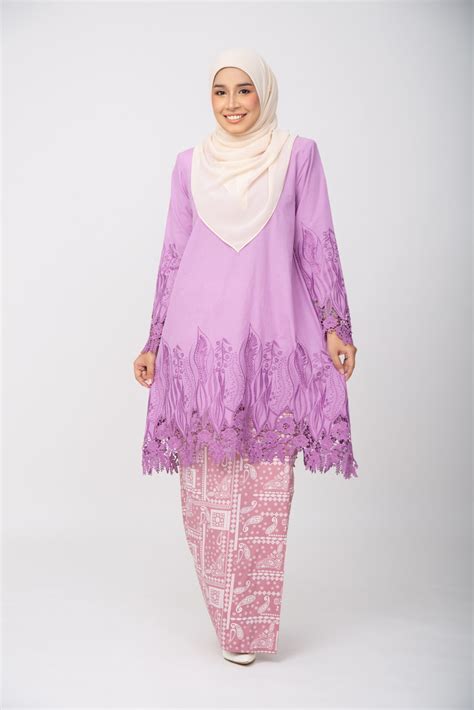 Kirana Kurung Labuh Kerawang 2 Apple Couture